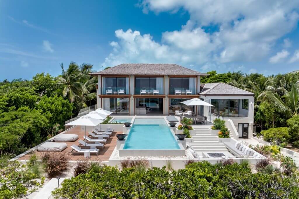 Best Luxury Villa Rental Company 2025